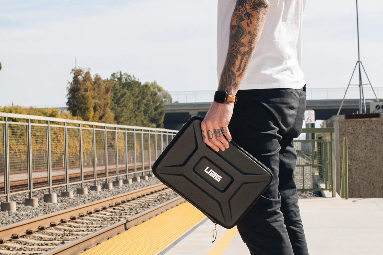 Laptop Bags | Protection & Expression | Harvey Norman | Ireland